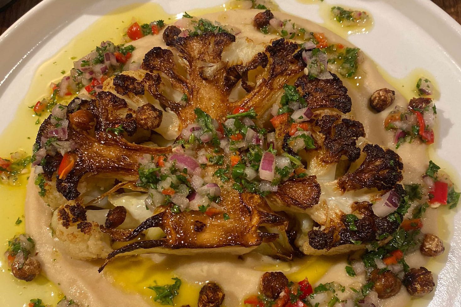 EAT & DRINK | The Square & Compass